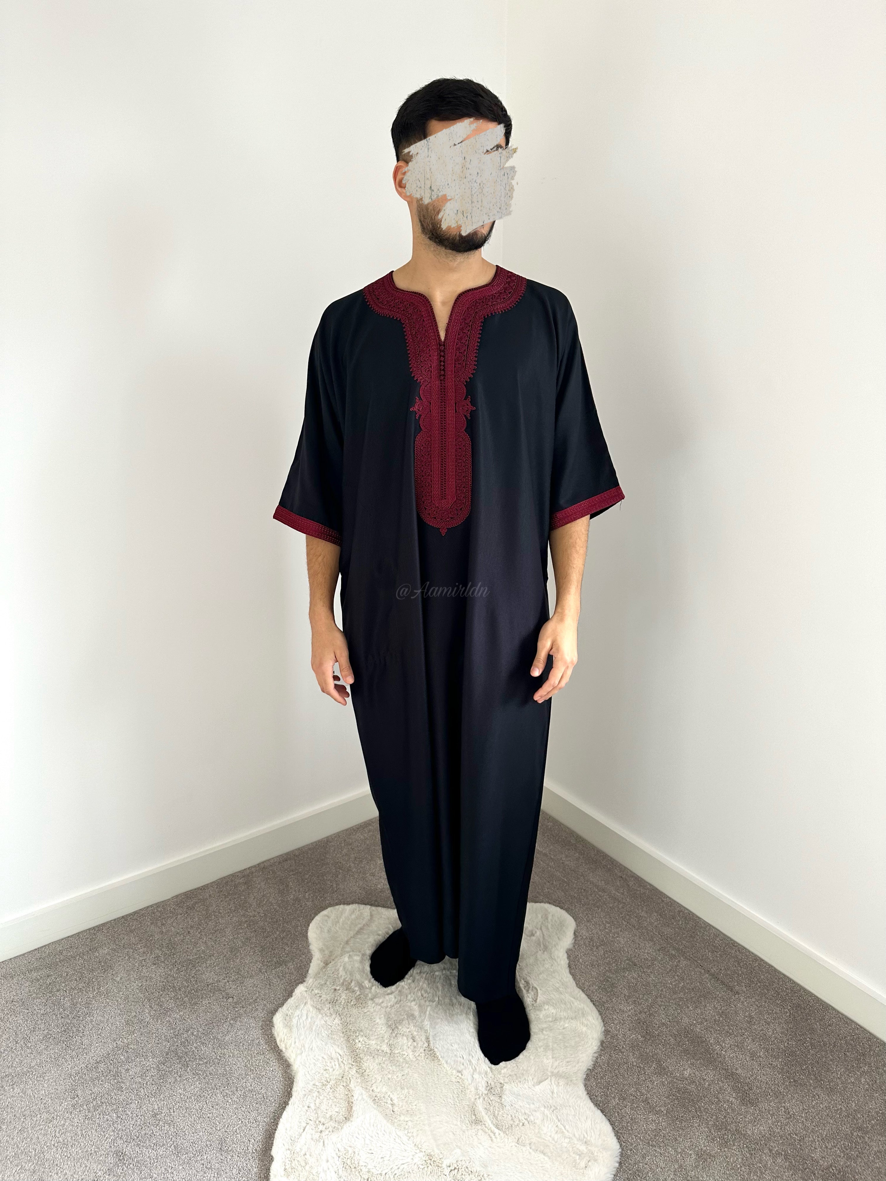 Maroon on Black – Amir Ldn