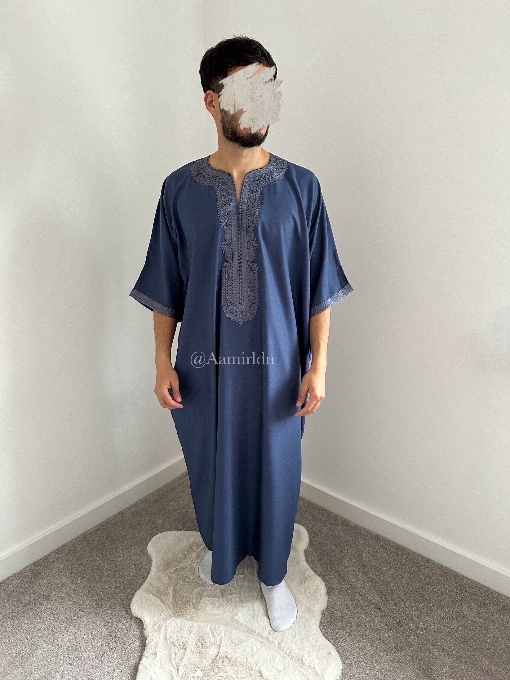 Deep Dusty Blue – Amir Ldn