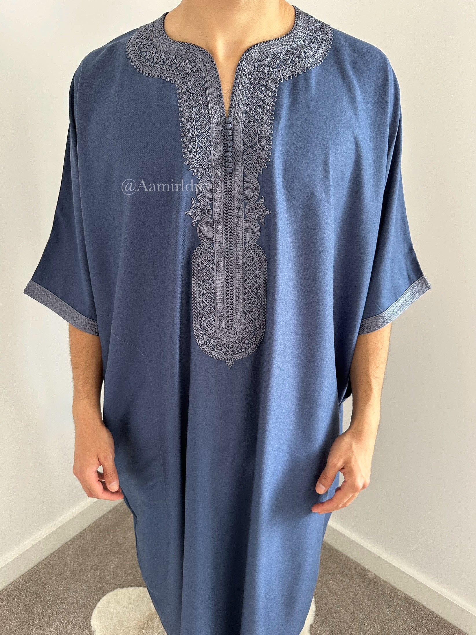 Deep Dusty Blue – Amir Ldn